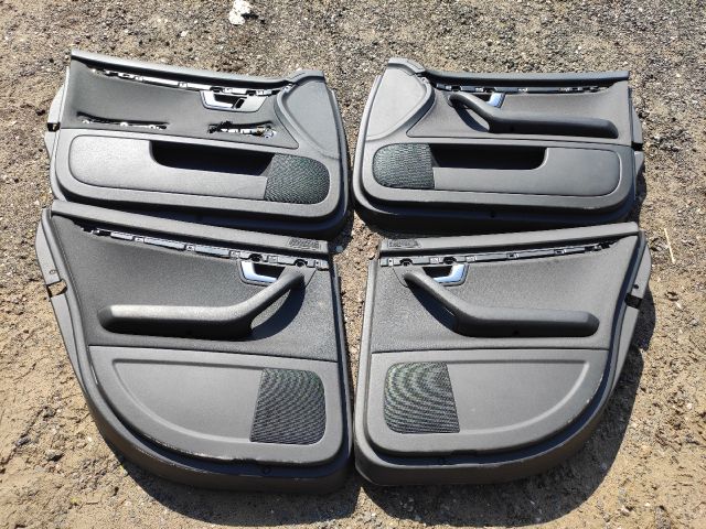 A4 B6 Ajtó Kárpit Szett