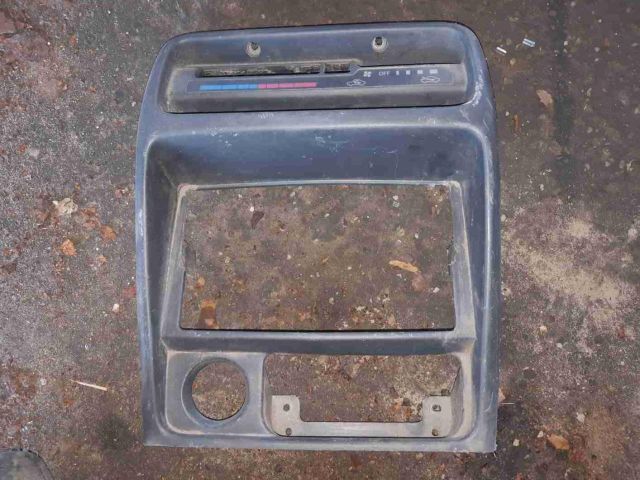 VITARA Középkonzol Keret