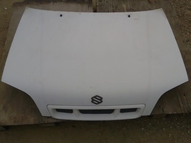 SWIFT II Motorháztető