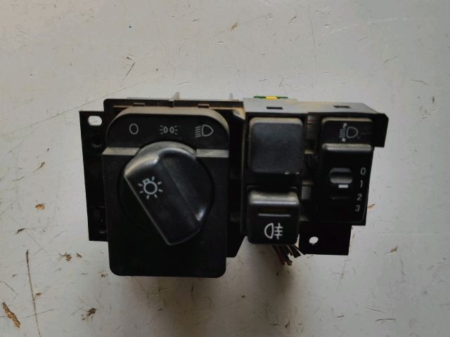 WAGON R PLUS Világítás Kapcsoló